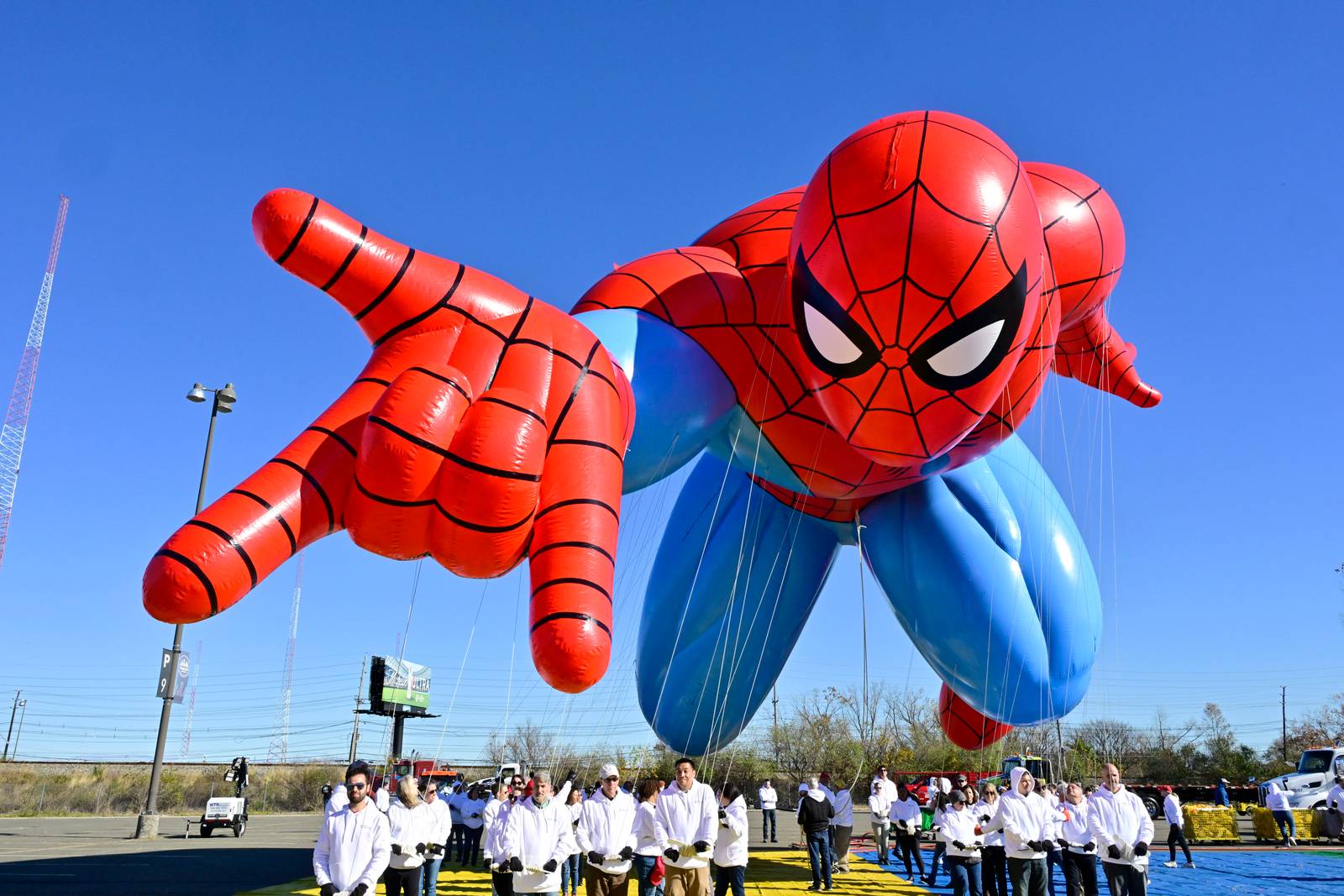How Spider-Man’s new Thanksgiving parade balloon got its thicc redesign