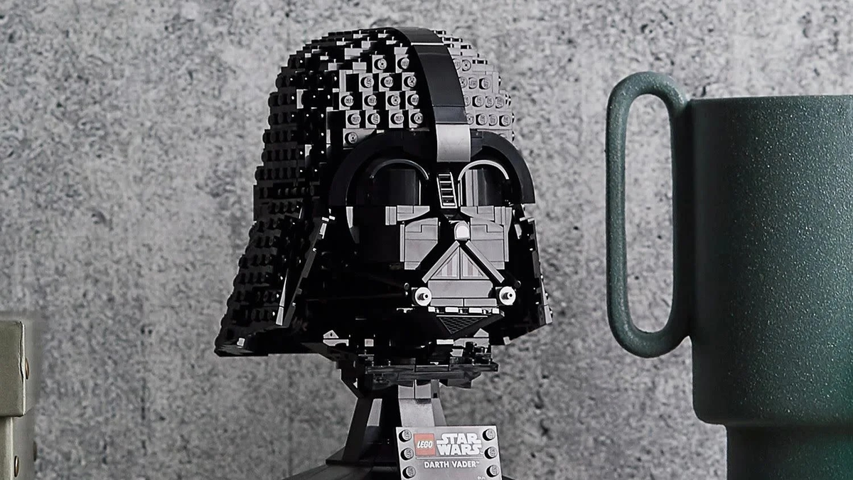Save $30 on the Lego Darth Vader helmet for Cyber Monday