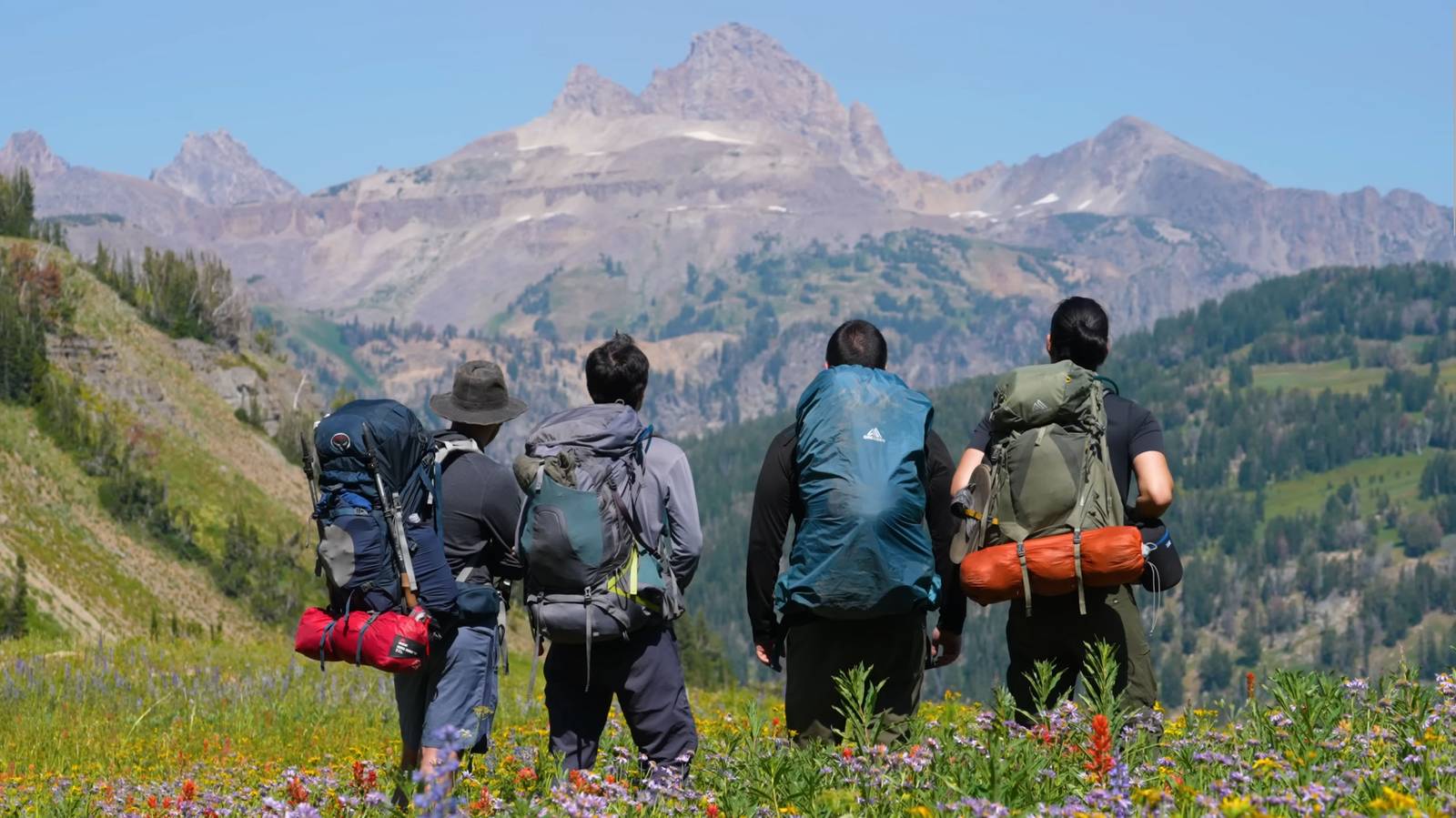 YouTube turned me into a backpacker. These are my 3 favorite creators
