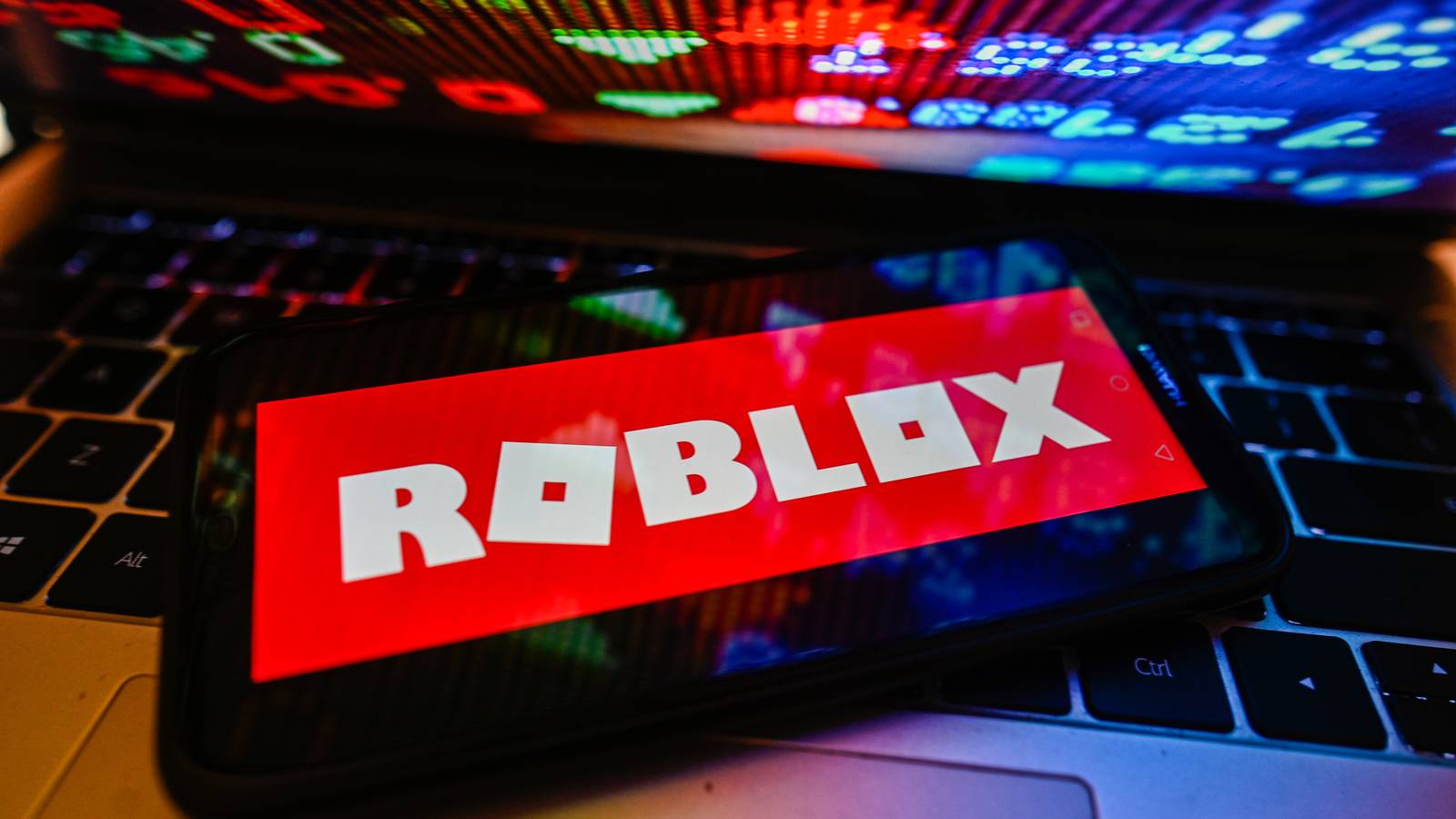 The US government wants to protect gamers from virtual currency scams.
