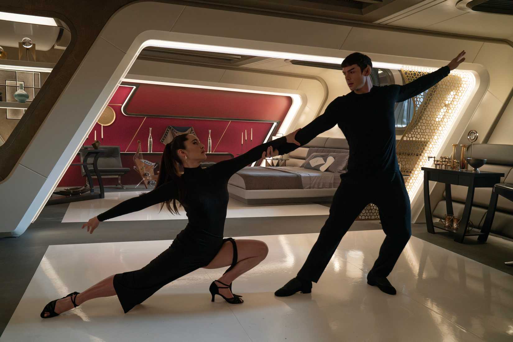Star Trek: Strange New Worlds’ holodeck episode is Knives Out meets ...