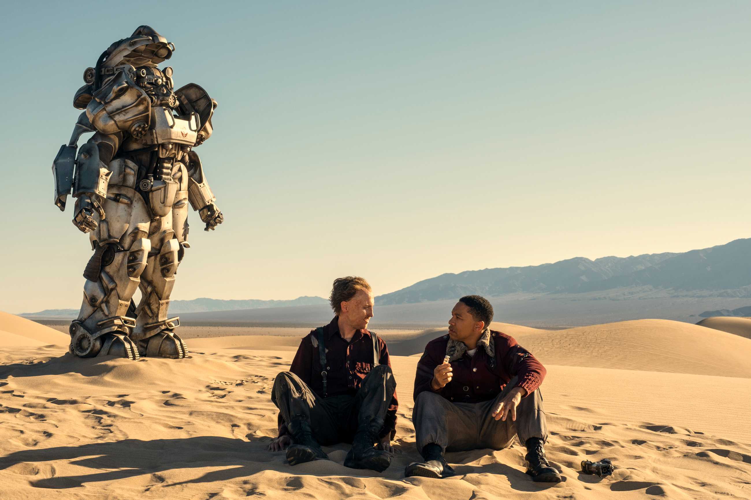 Fallout stars share the pros and cons of wearing power armor