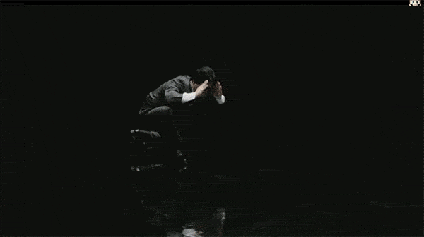 GIF Fight: Reggie vs. Iwata frame-by-frame