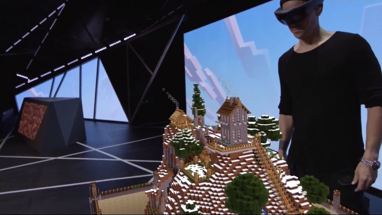 Minecraft for Microsoft's HoloLens looks amazing