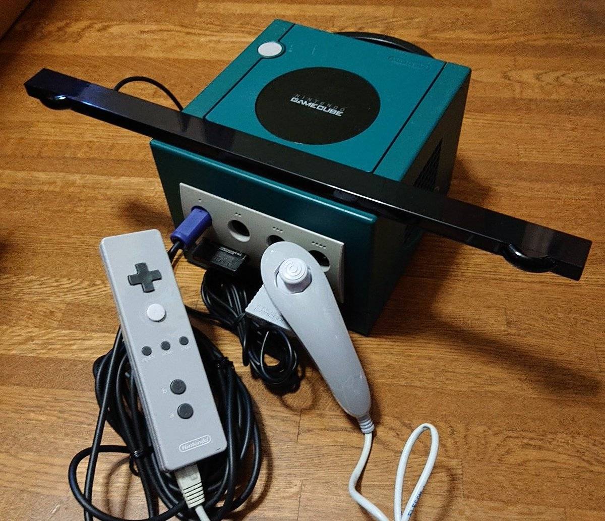 Original Wiimote prototypes photos show cool, if subtle, changes