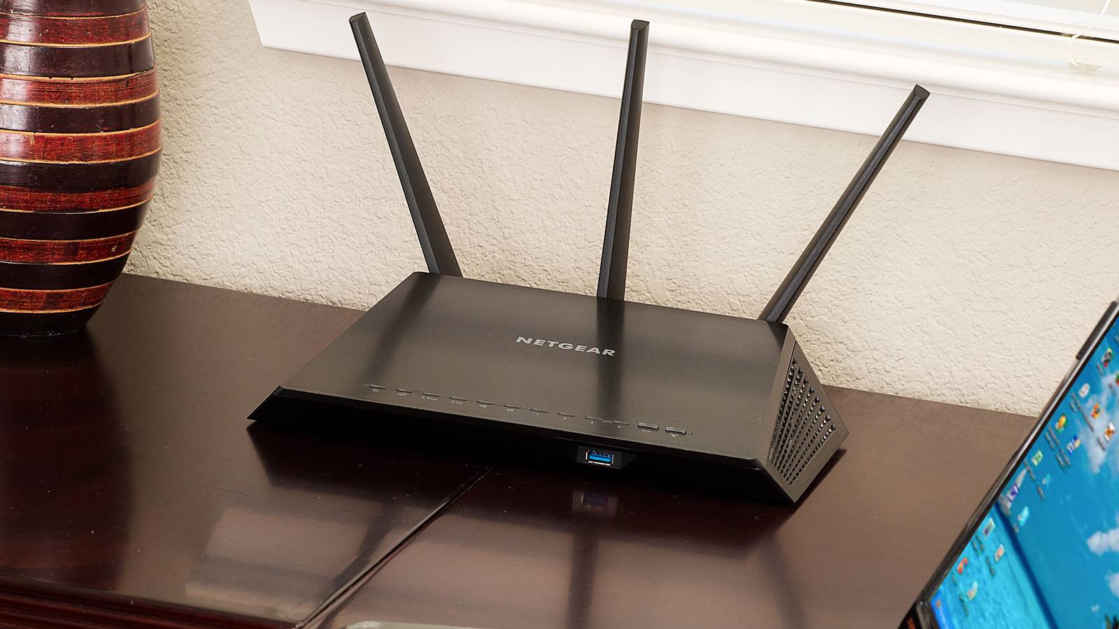 Next-gen routers are here with Netgear's Nighthawk
