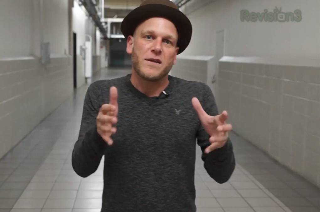 Former 'X-Play' host Adam Sessler leaves Revision3