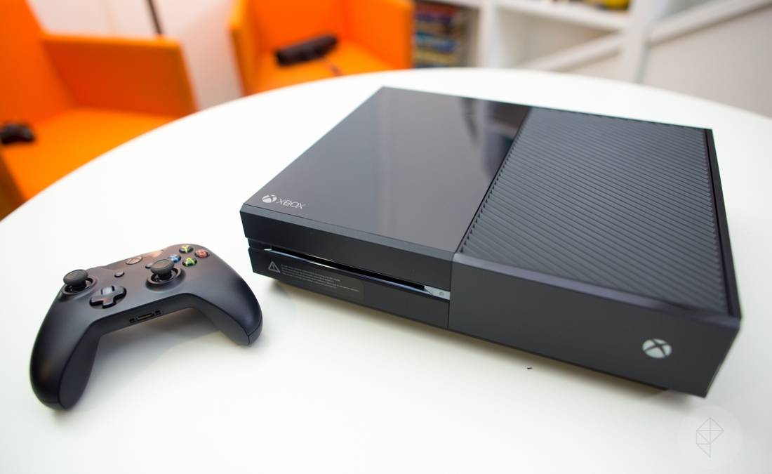 Microsoft drops Xbox One price to $349 on Jan. 16