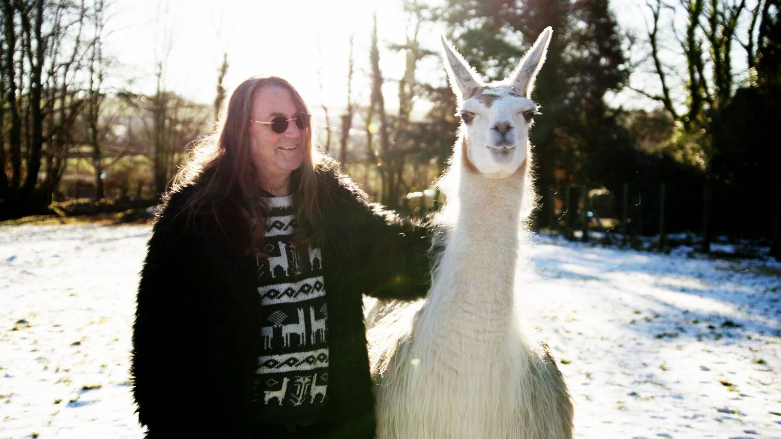 Jeff Minter, the wizard of gaming psychedelia, returns with Akka Arrh
