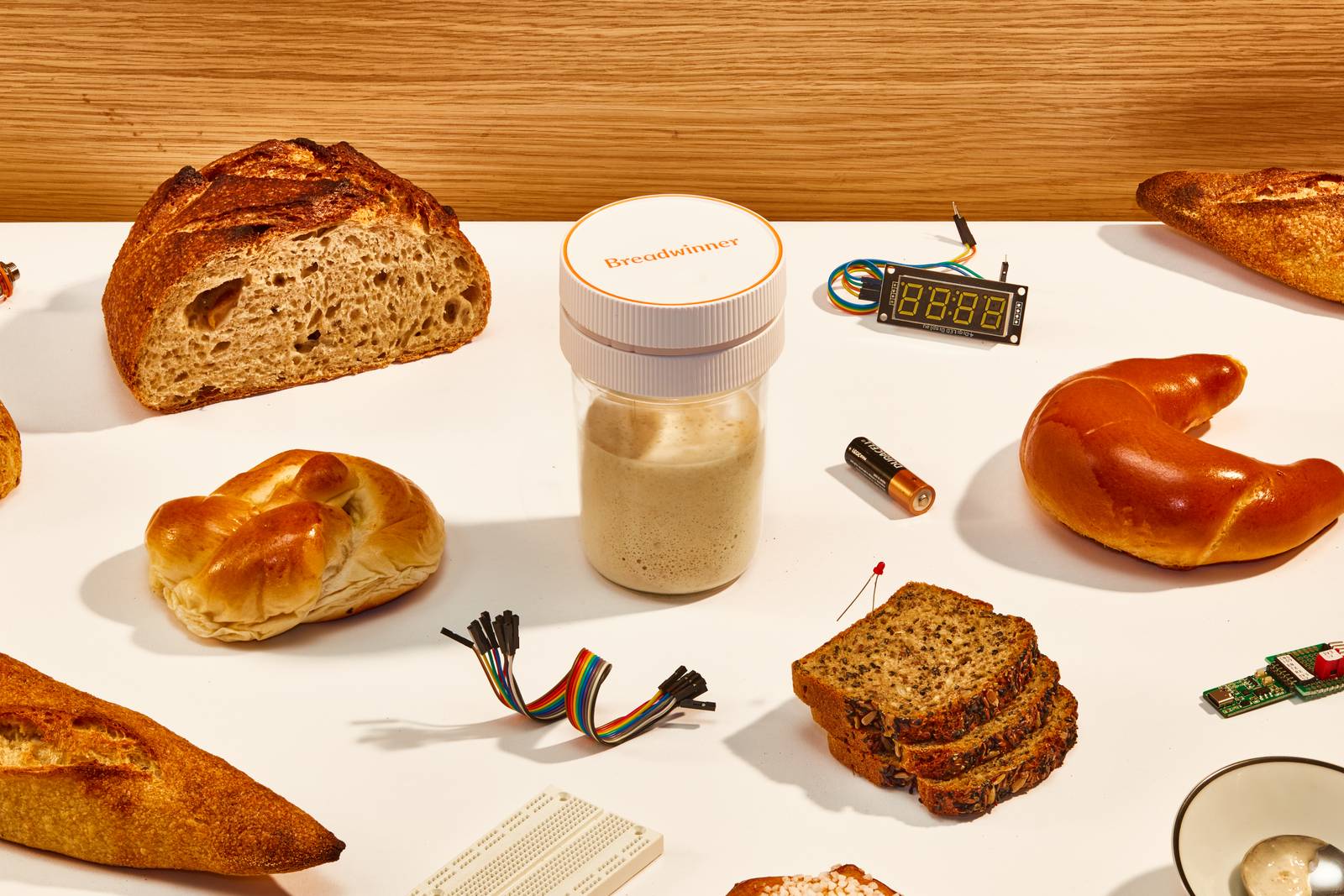 Breadwinner makes it easier and more fun to raise a starter