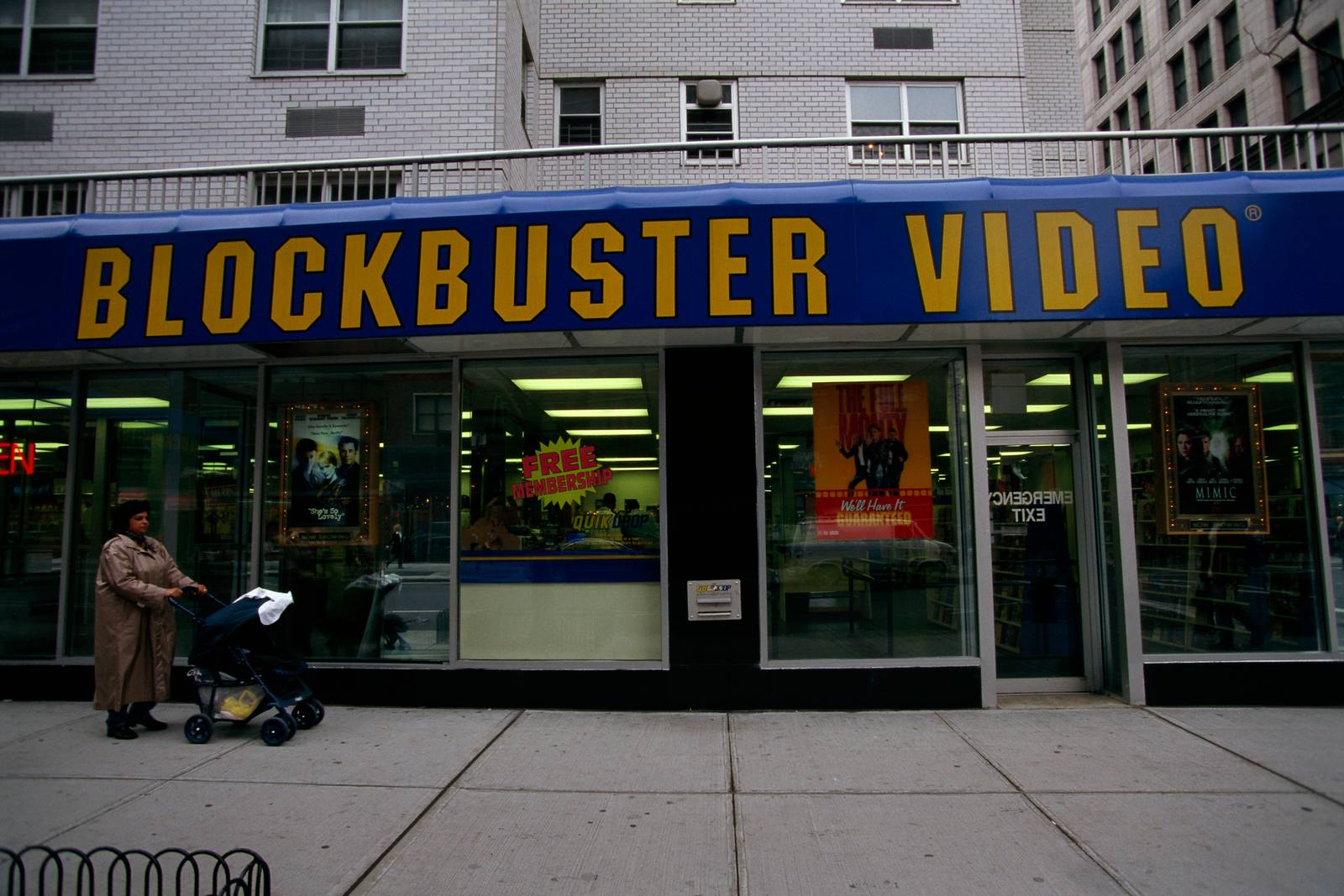 Blockbuster website debuts cryptic message, sparking comeback rumors