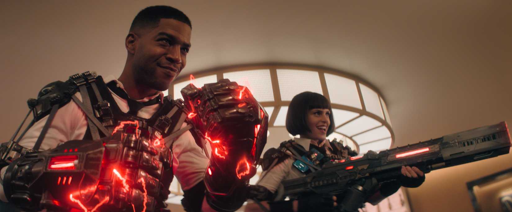 Knuckles is hilarious, and the cast says we can thank Jim Carrey