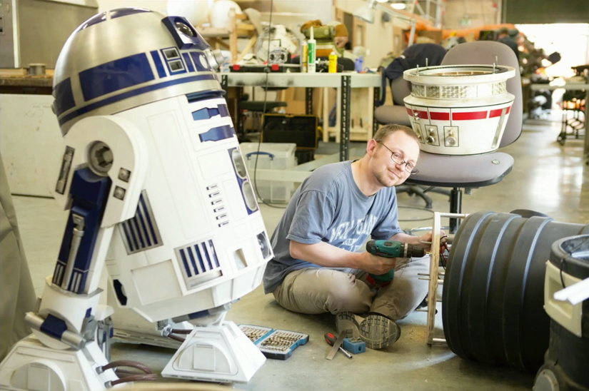 Working droids, new heroes and Han Solo images prove that Star Wars is ...