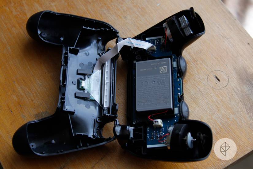 ps4 controller inside layout