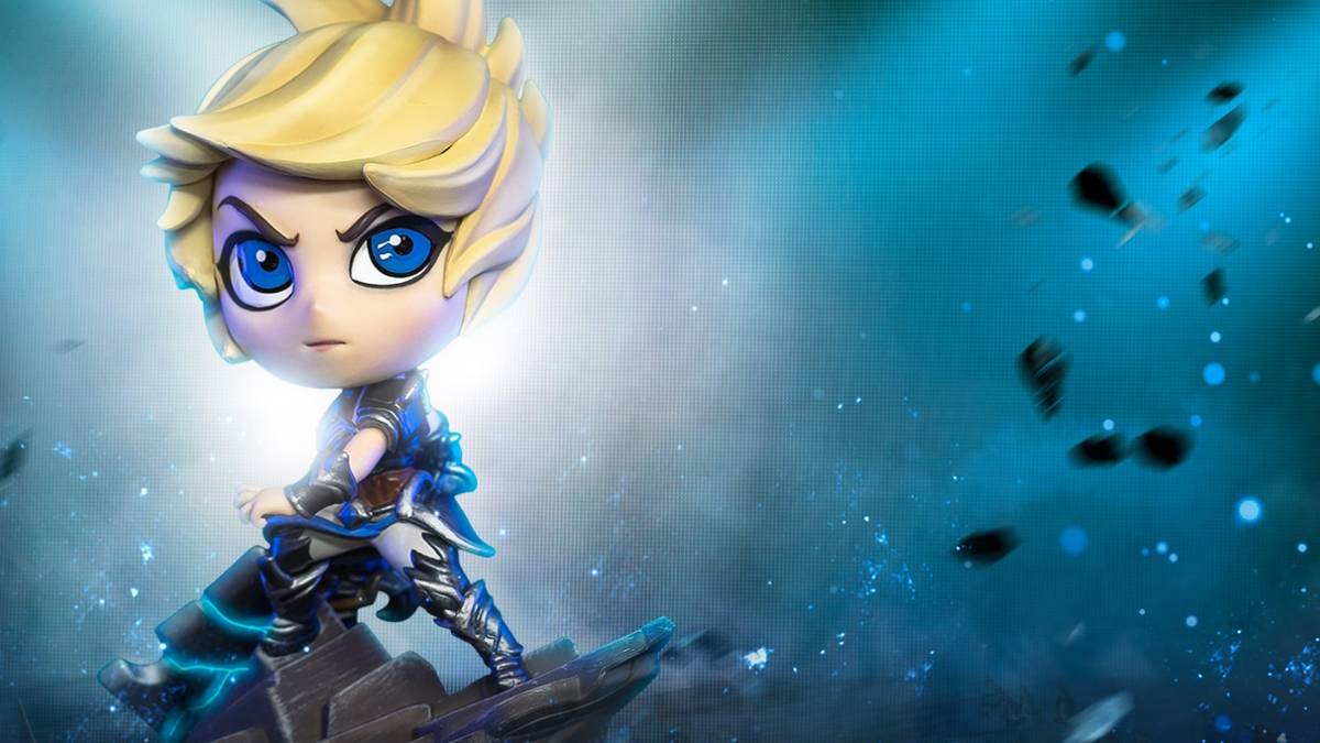 Worlds merch added to the store, includes Championship Riven figure