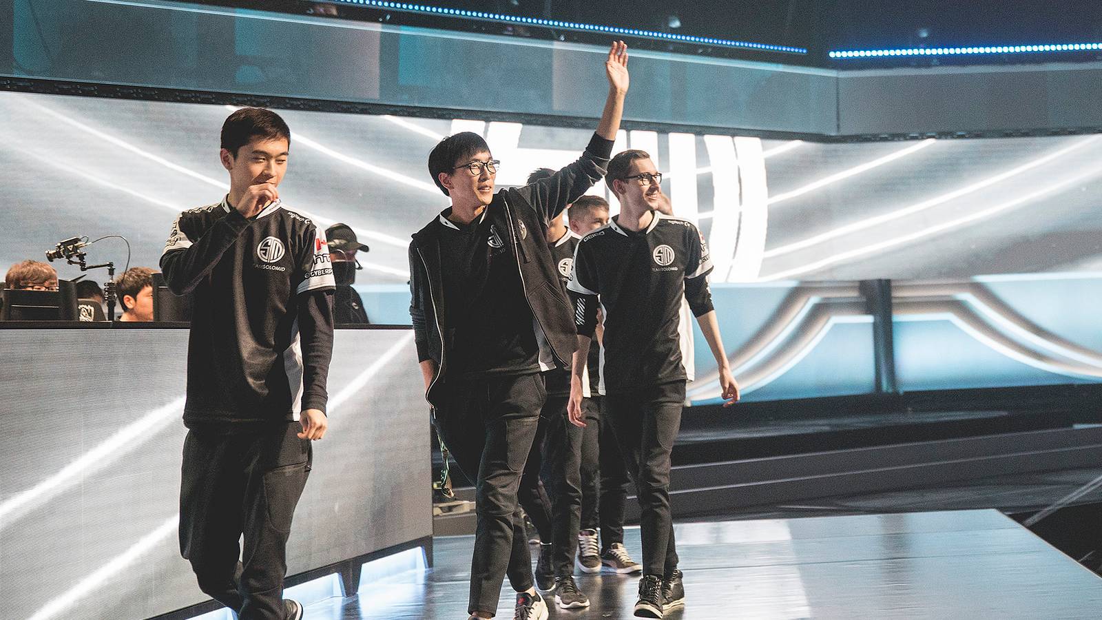 TSM survives Splyce with comeback victory