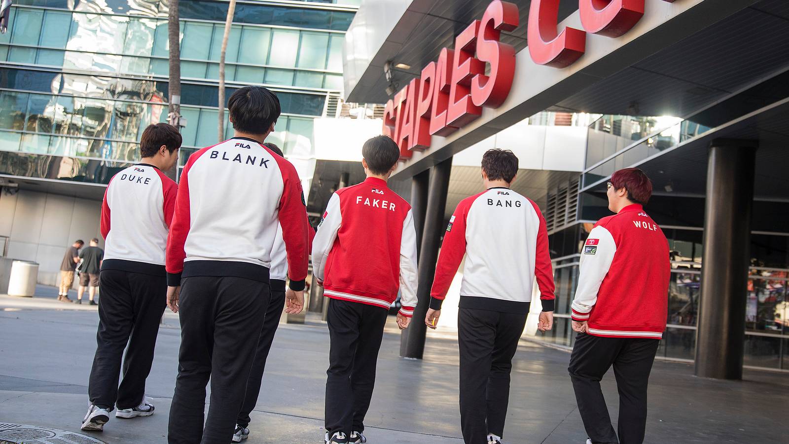 SKT repeats as League of Legends world champions with 3-2 win vs. Samsung