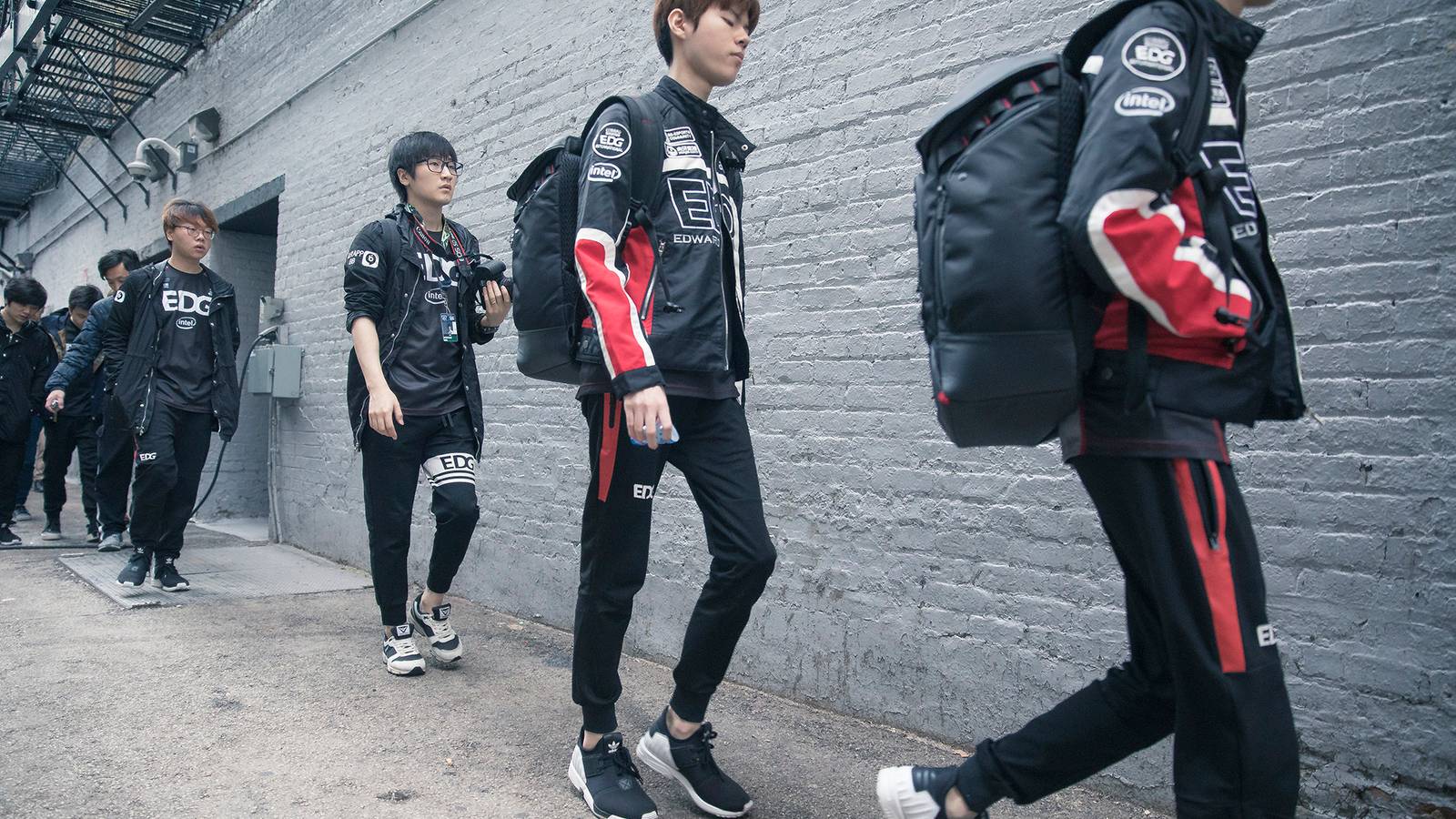 KT Rolster signs Deft