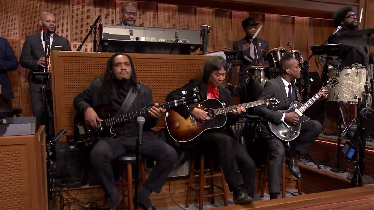 Watch Shigeru Miyamoto and The Roots play the Super Mario Bros. theme
